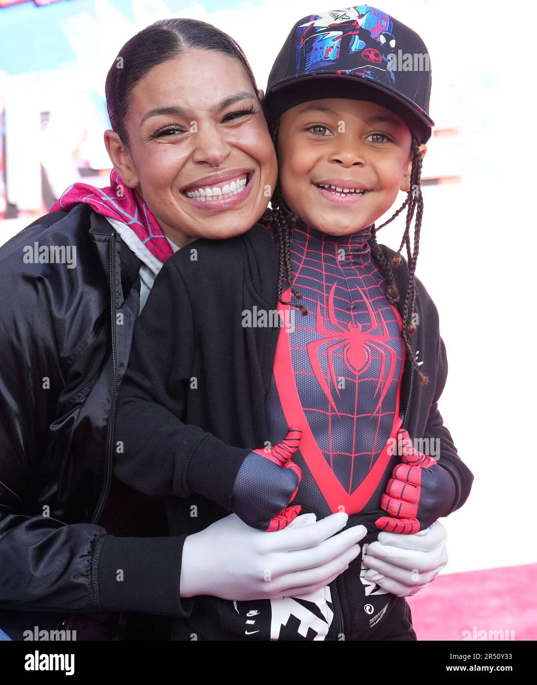 (G-D) Jordin Sparks et Dana Isaiah Thomas Jr. Arrivent à l'ARAIGNÉE-HOMME de Sony Pictures ...