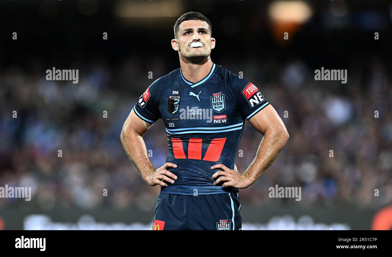 Nathan Cleary of the Blues regarde pendant l'État d'origine 2023 - jeu ...
