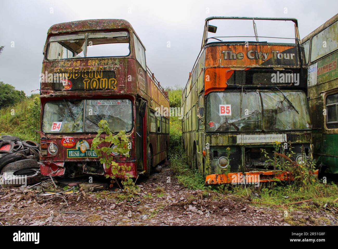 L'espace a été surnommé 'cimetière de bus de Cork'. CORK, IRLANDE ...