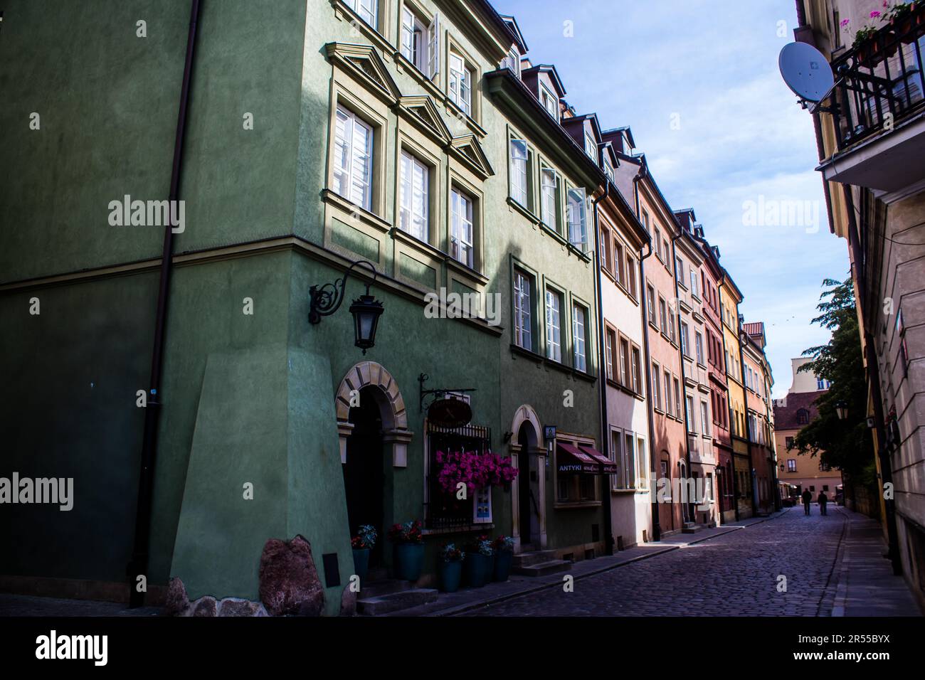 Varsovie, Pologne - 28 mai 2023 façade d'un bâtiment médiéval restauré ...