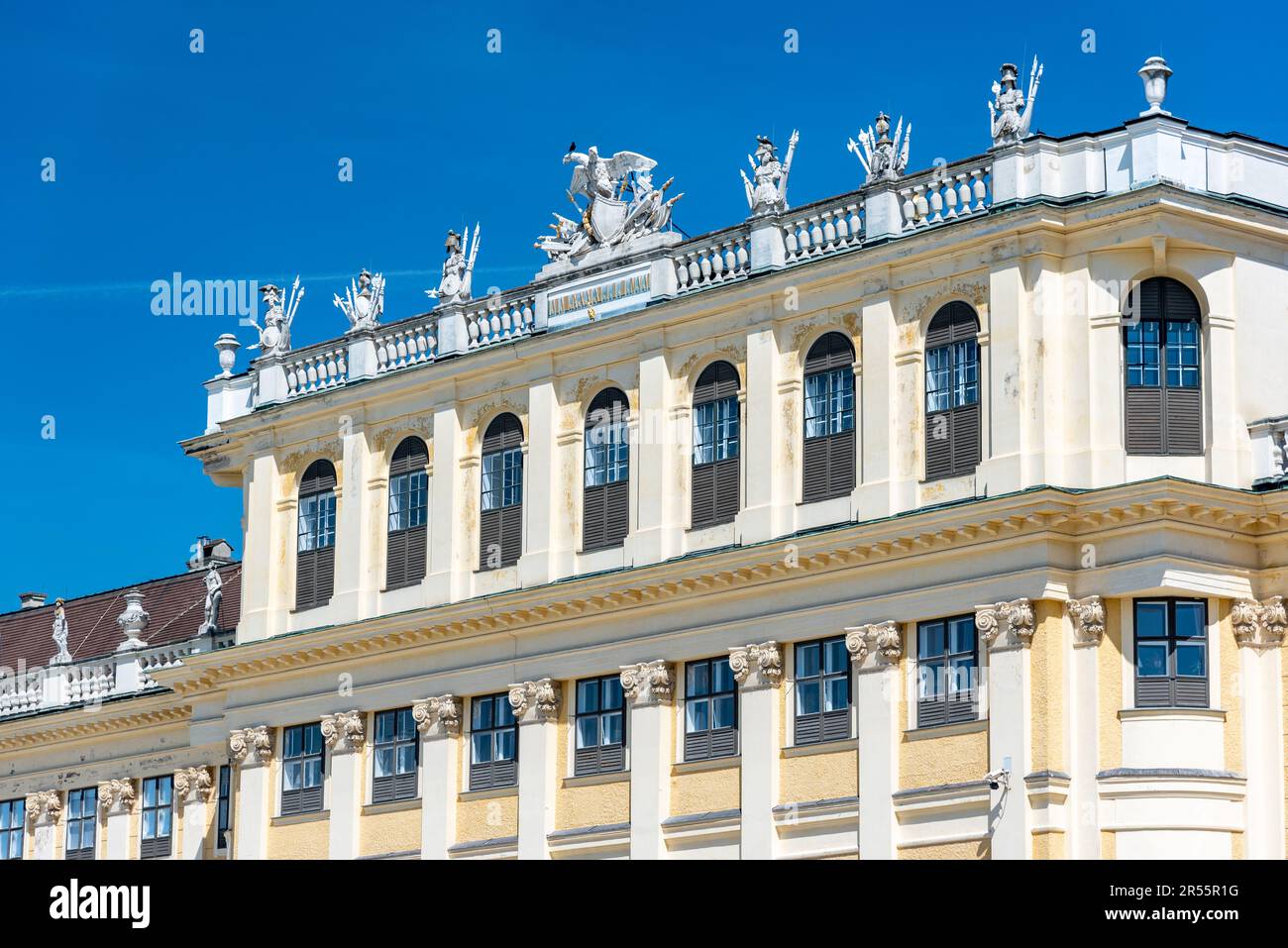 Palais des Habsbourg de Schönbrunn et jardins dans la capitale ...