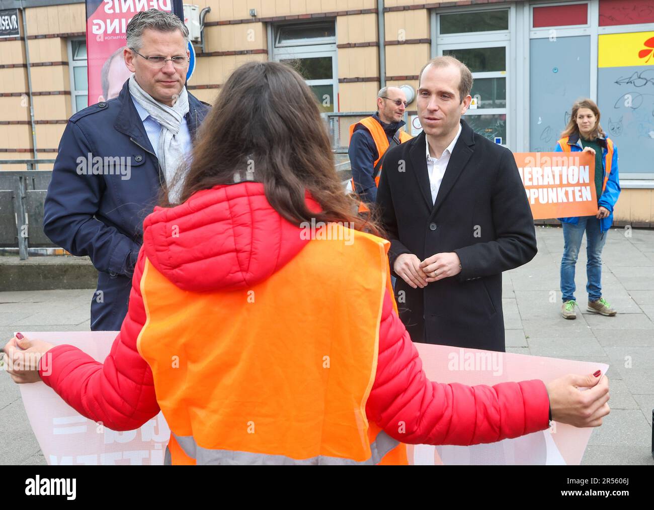 01 juin 2023, Hambourg: Christoph de Vries (l, CDU), membre du ...