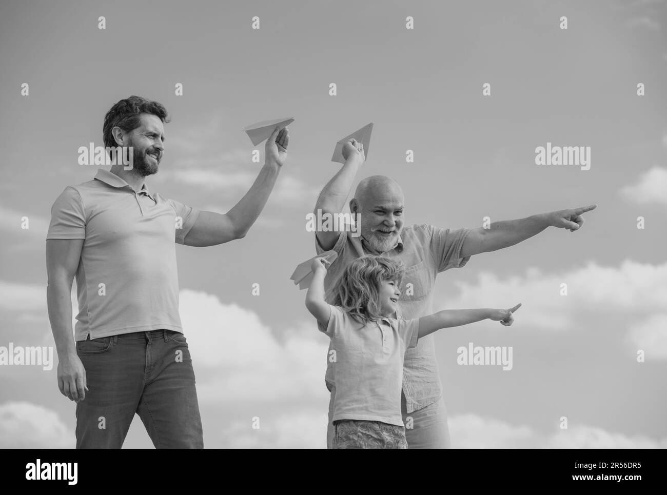Fête des pères. Enfant s'amusant avec un avion jouet. Génération d ...