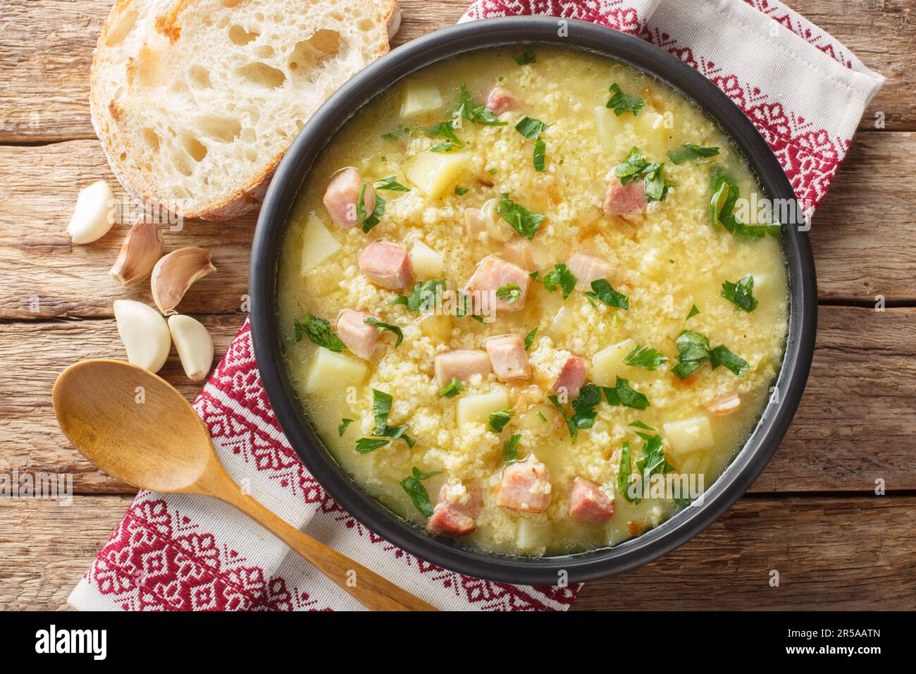 Kulesh est un plat ukrainien, popularisé par les Saporizhians Cosaques ...