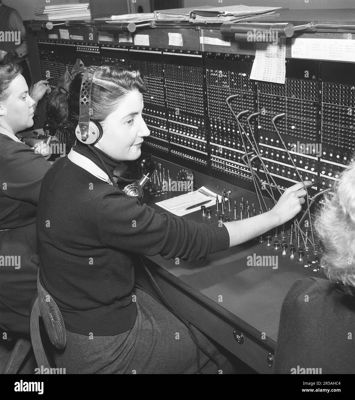 Opérateurs téléphoniques Banque de photographies et d’images à haute ...