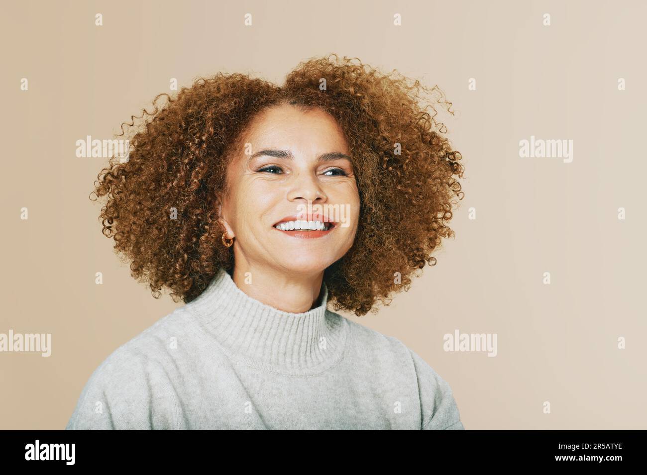 Gros plan visage femme 50 ans Banque de photographies et d’images à ...