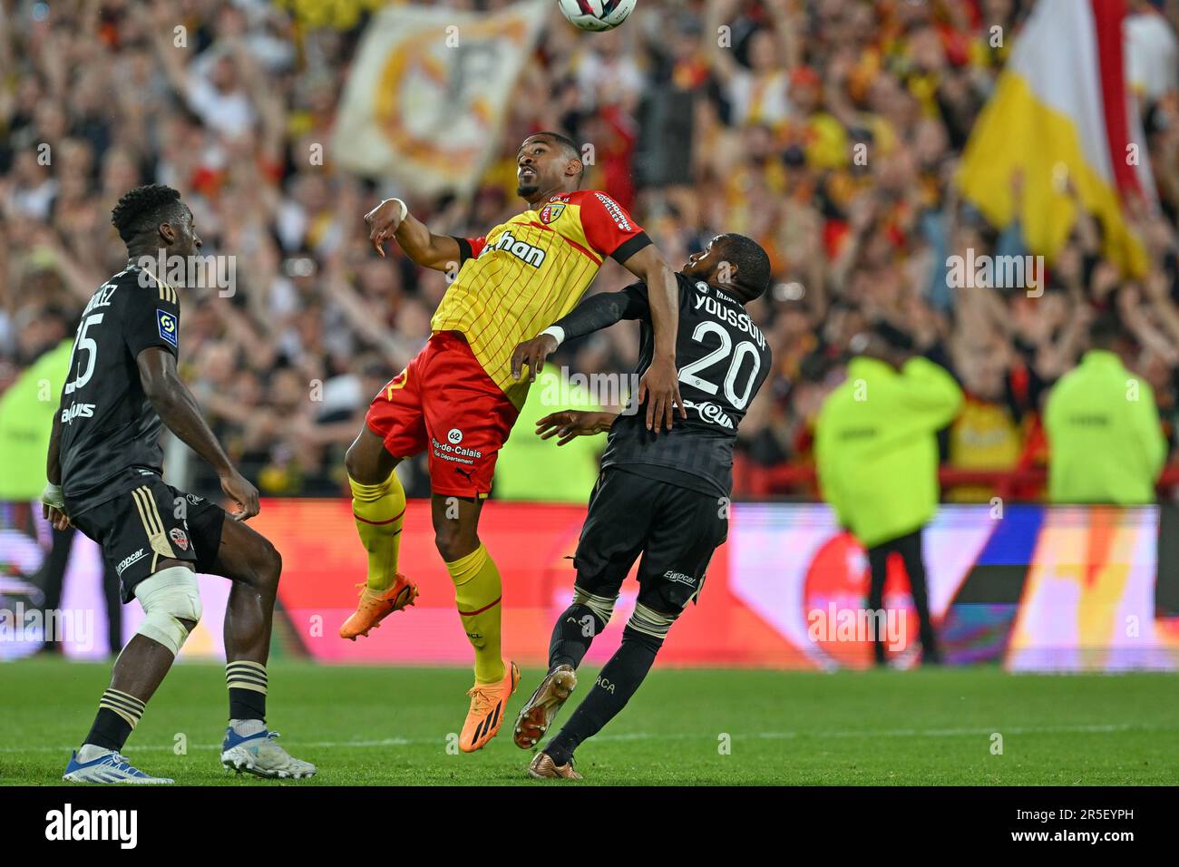 Oumar Gonzalez (25) d'Ajaccio, Wesley Said (22) de RC Lens et Mohamed ...