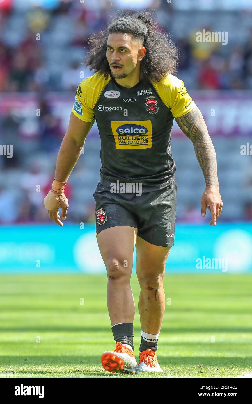 Tim Lafai #4 de Salford Red Devils pendant le Betfred Super League ...