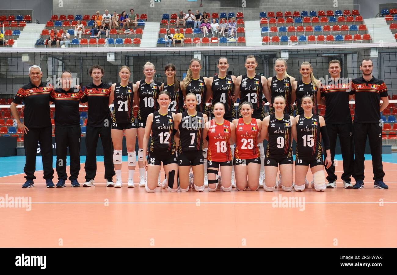 Gert Vande Broek, entraîneur-chef belge, Kris Vansnick, entraîneur ...