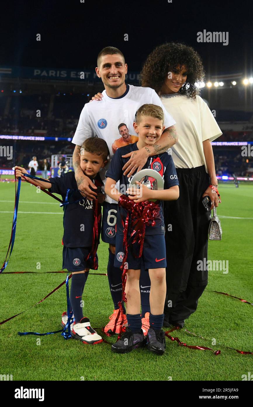 Paris Saint-Germain's Italian midfielder Marco Verratti poses with his ...