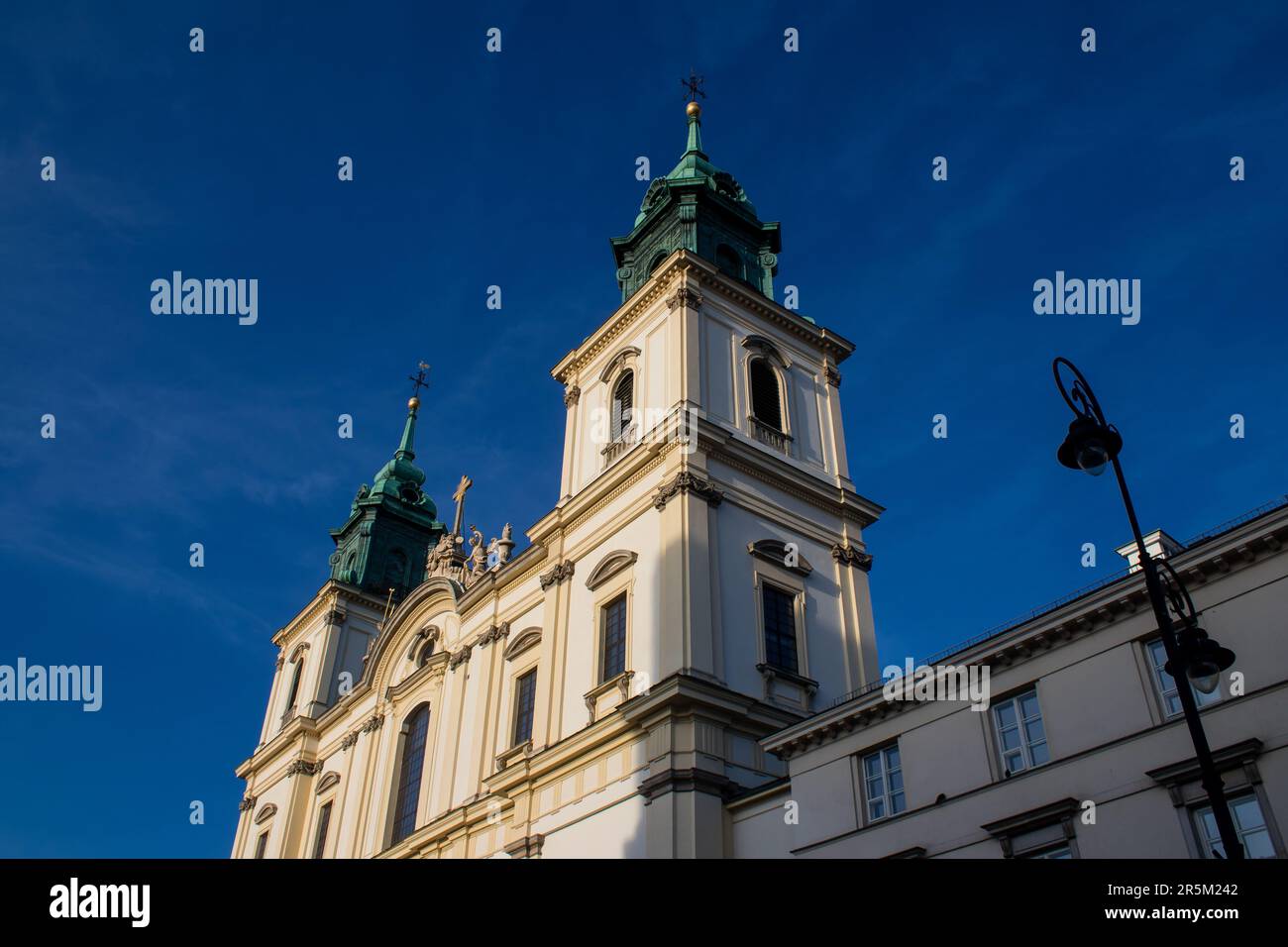 Façade de l'église médiévale autour de Stary Rynek, place du marché de ...
