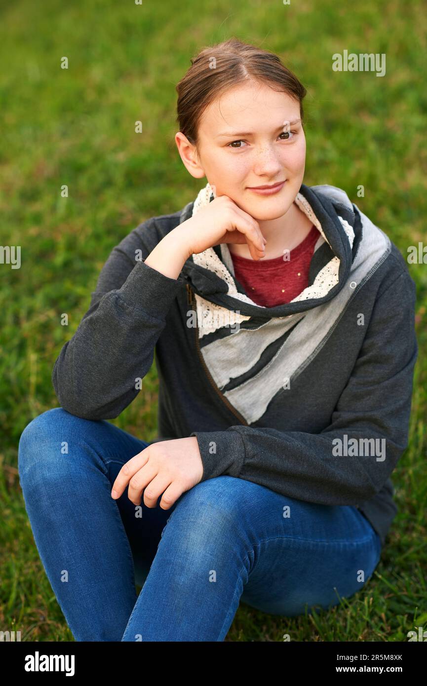 Jeune ado fille Banque de photographies et d’images à haute résolution ...