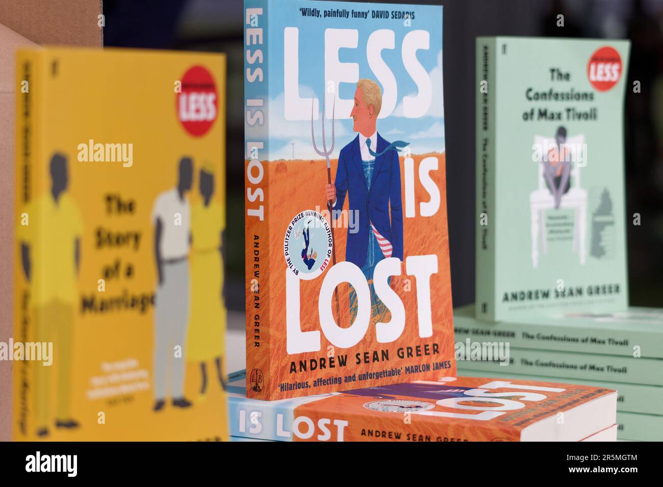 Le nouveau livre de l’écrivain américain Andrew Sean Greer “Less is ...