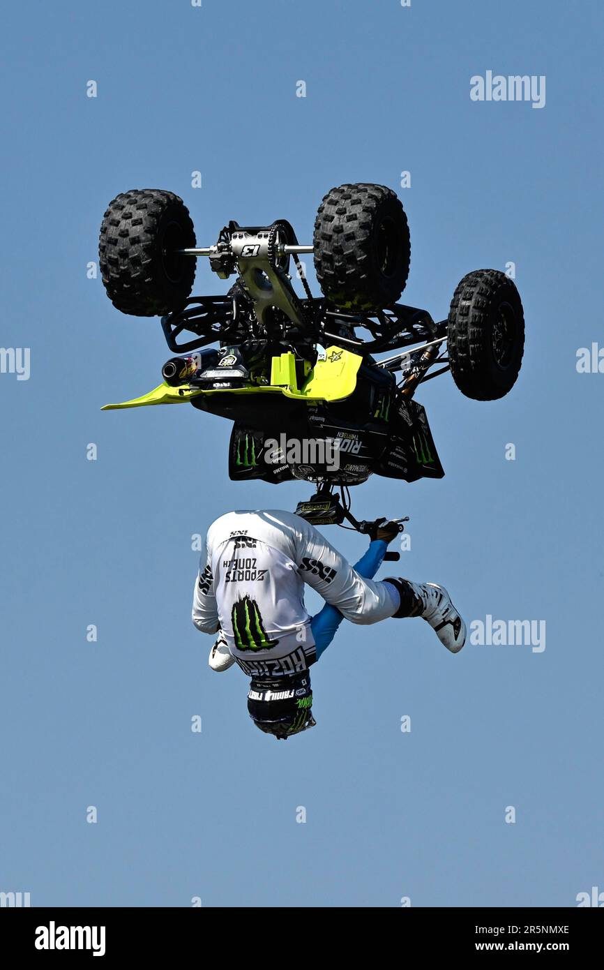 Motocross freestyle quad bike Banque de photographies et d’images à ...