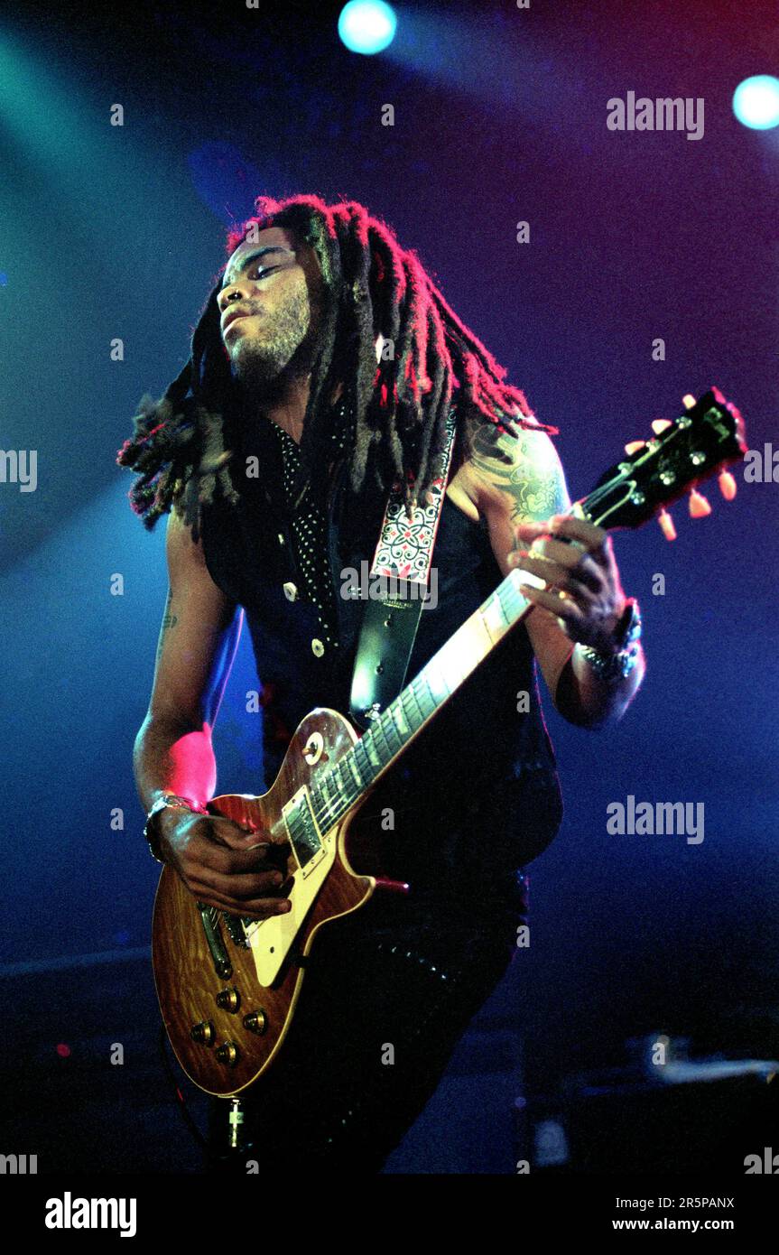 Lenny kravitz 1993 Banque de photographies et d’images à haute ...