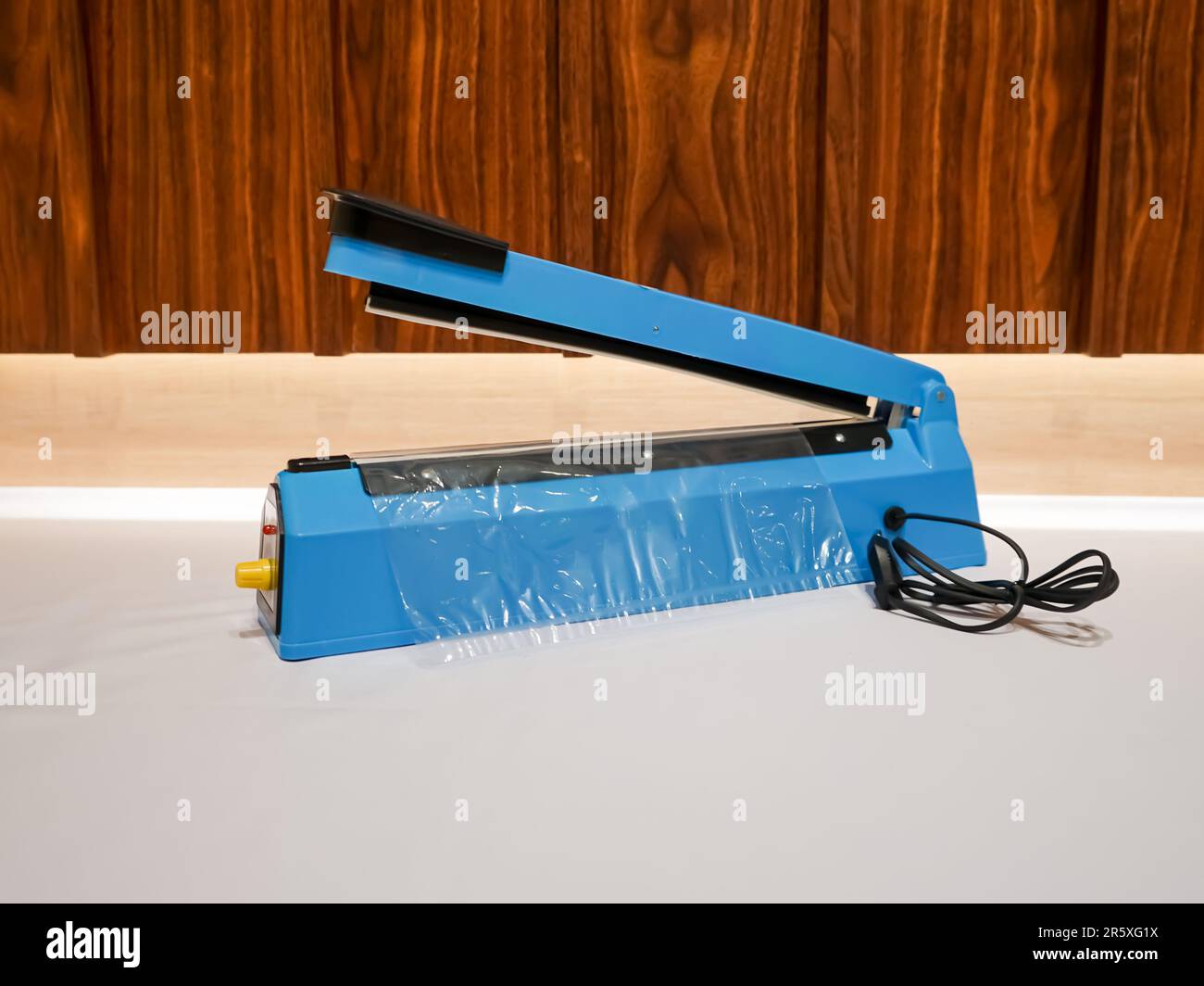 Un scellant en plastique est un petit outil pratique conçu pour sceller ...