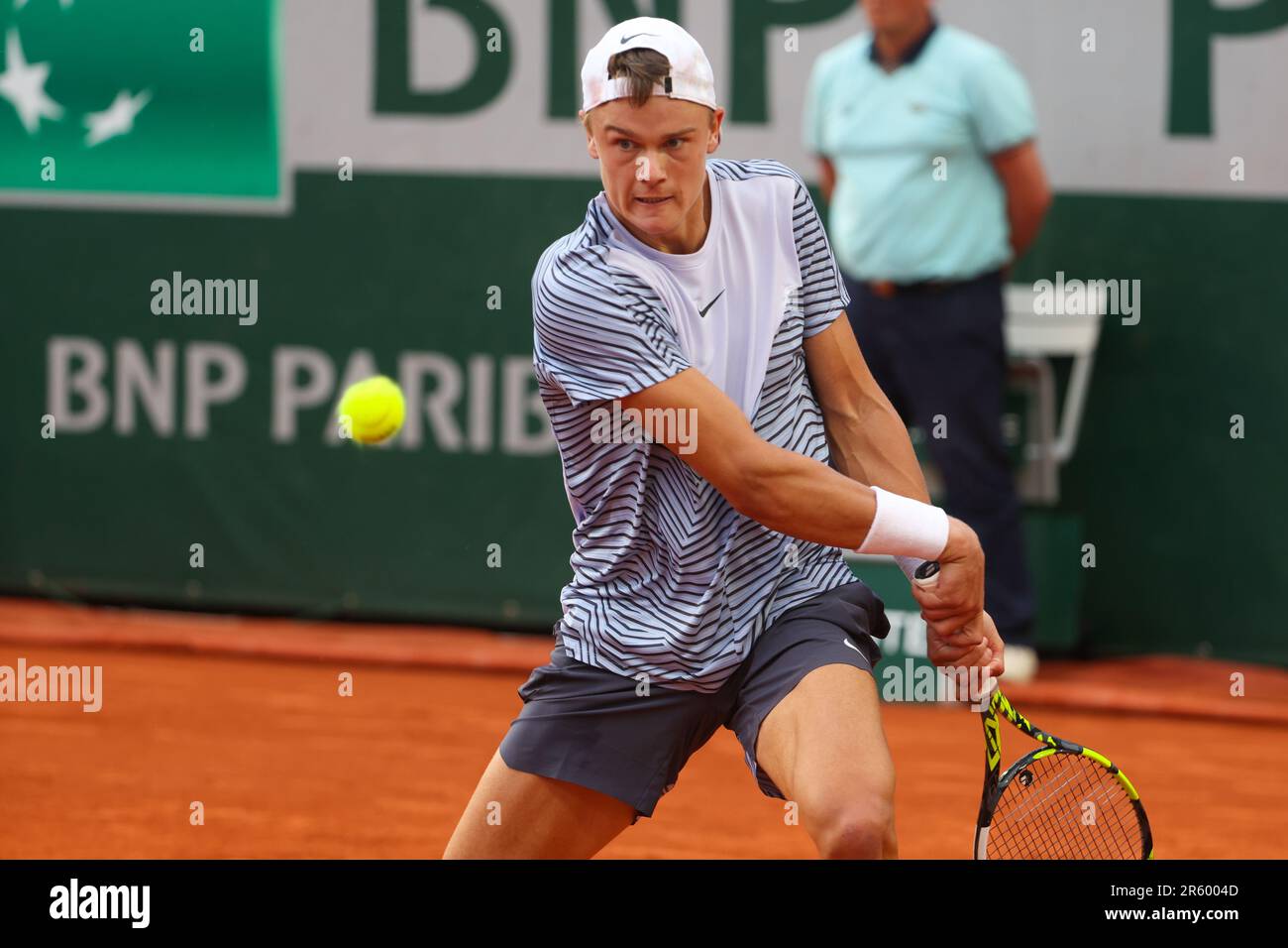 Holger Rune du Danemark pendant l'Open de France 2023, Roland-Garros ...