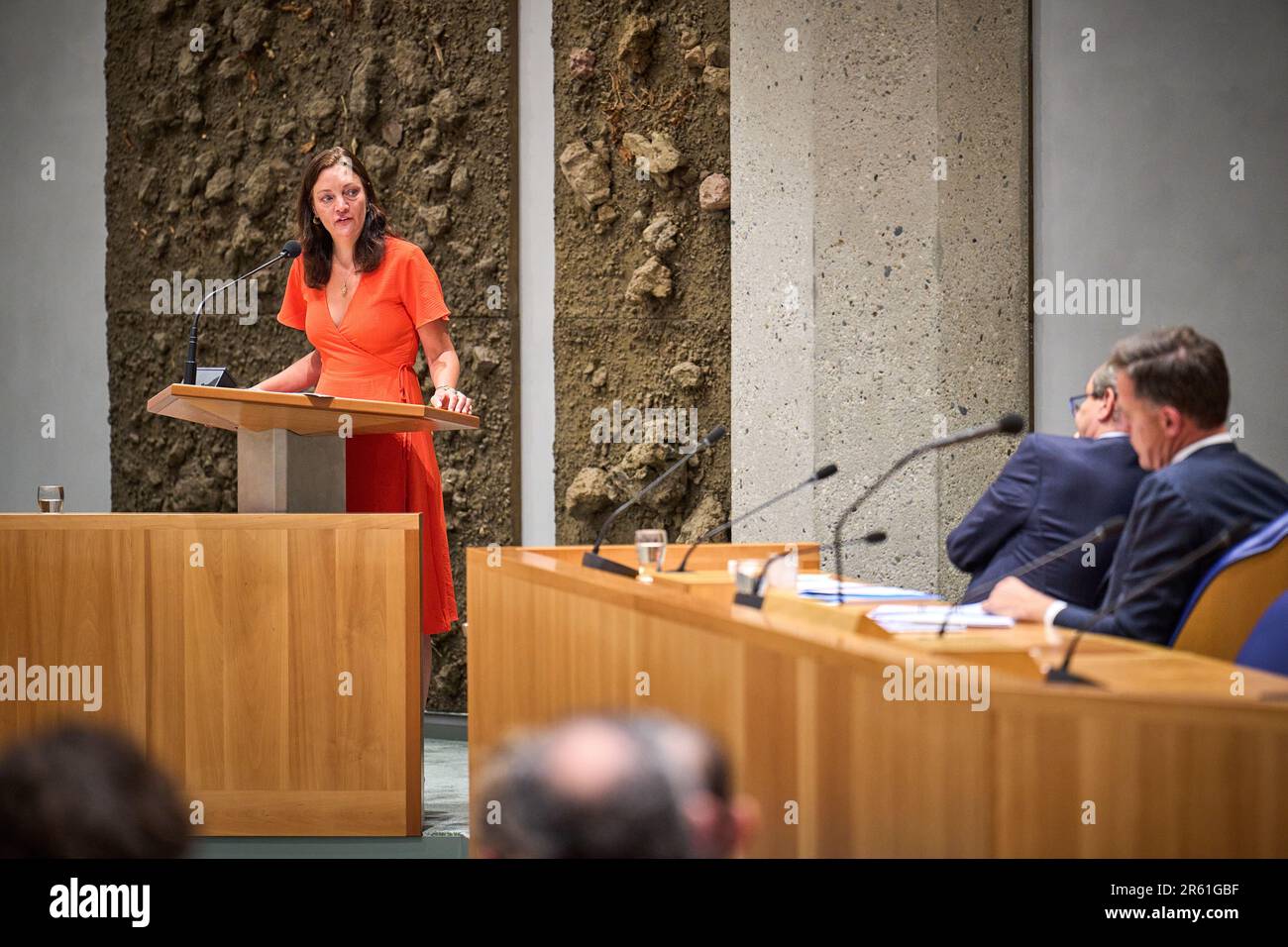 LA HAYE - SP membre du Parlement Sandra Beckerman, Premier ministre ...