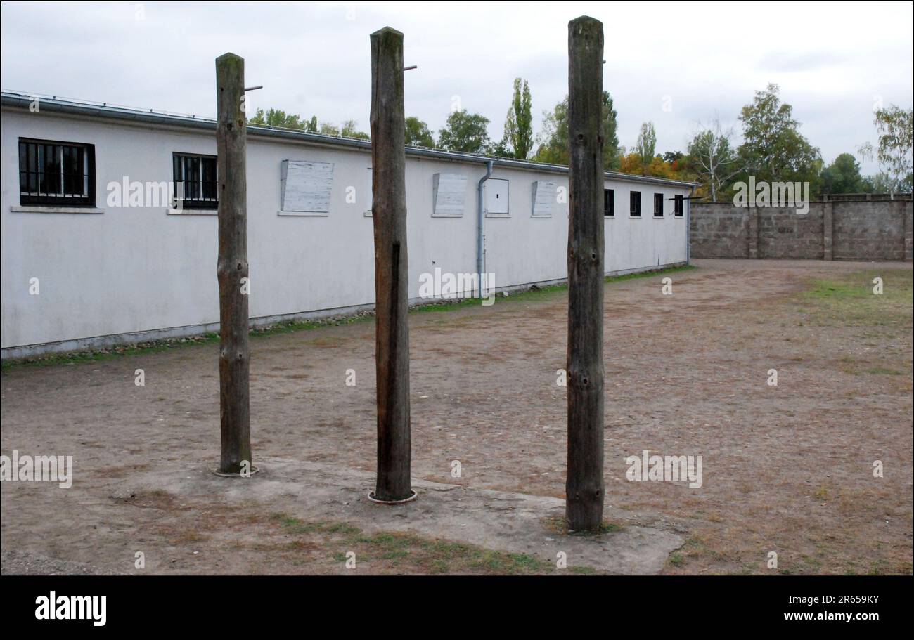 Prison yard Banque de photographies et d’images à haute résolution - Alamy