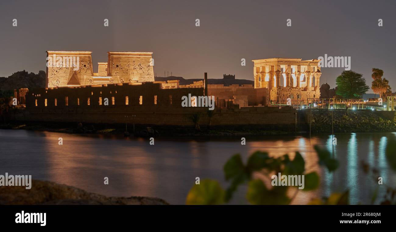 Complexe de temples de Philae, complexe de temples situé sur une île ...