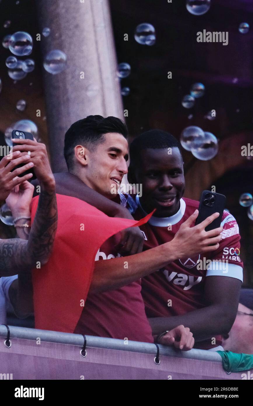 Uefa europa conference league trophy Banque de photographies et d ...