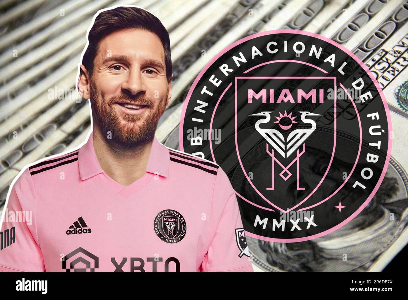 Lionel Messi avec le maillot Inter Miami, le bouclier de l'équipe et ...