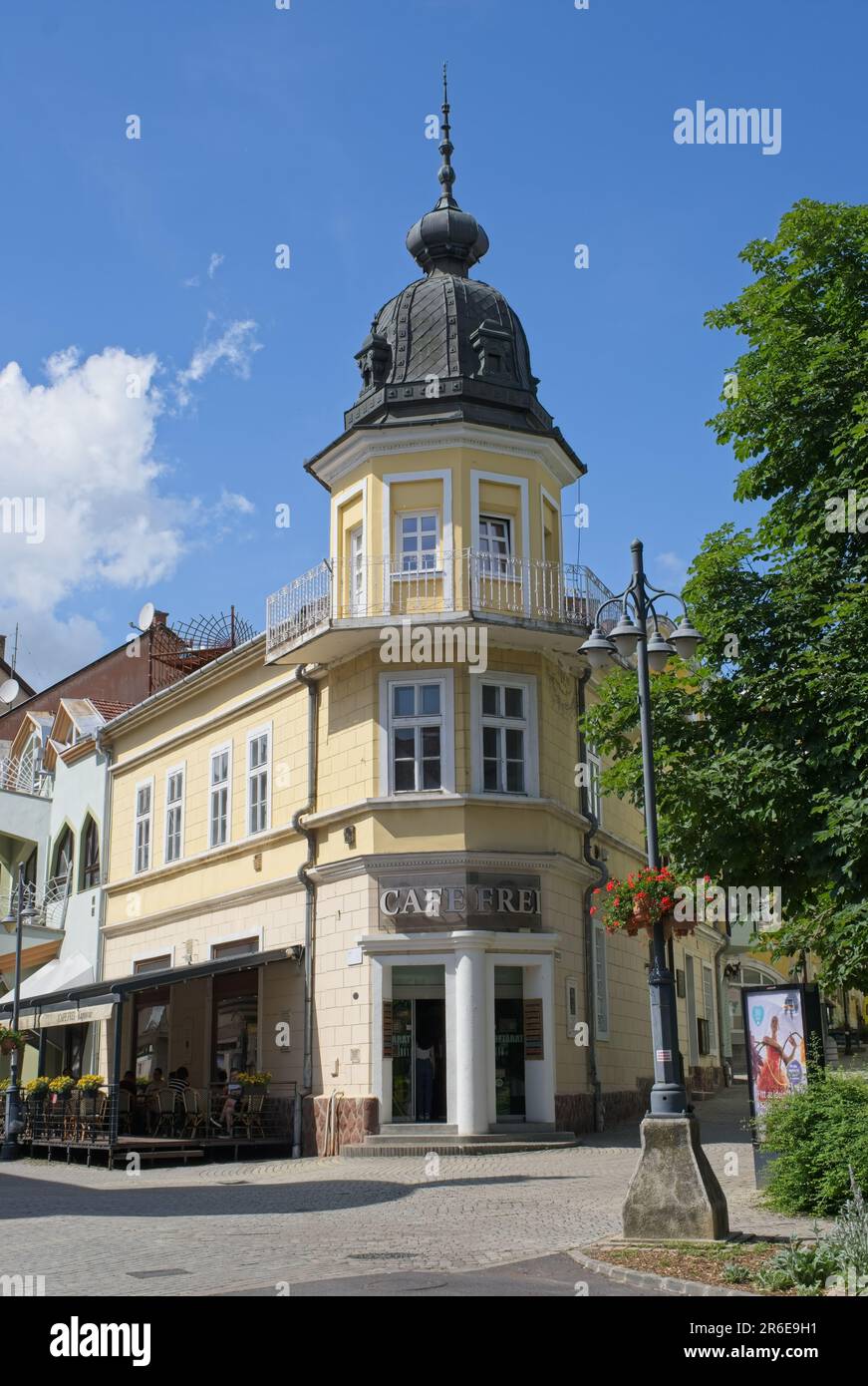 Kaposvar, Hongrie - 8 juin 2023 : une marche dans le centre de la ville ...