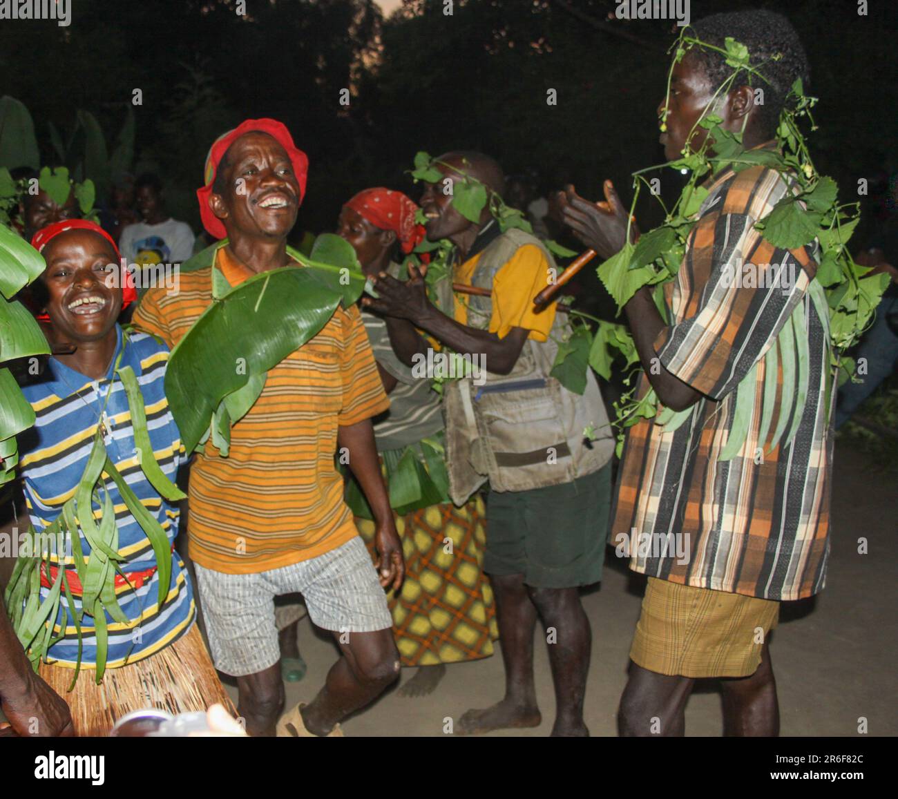 Tribu aari Banque de photographies et d’images à haute résolution - Alamy
