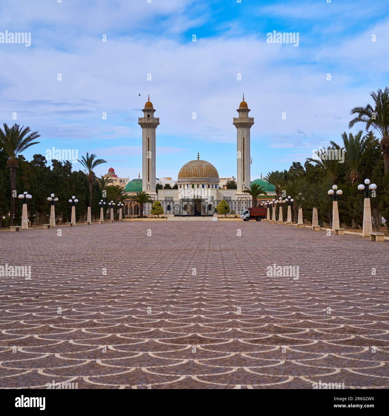 Monastir, Tunisie, 19 janvier 2023 : vaste parvis généreusement conçue ...
