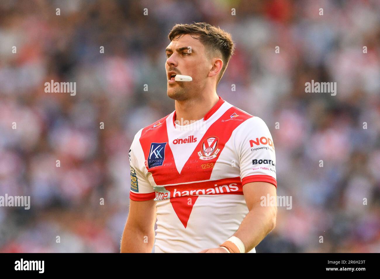 Lewis Dodd #7 de St Helens pendant le match de la Super League Round 15 ...