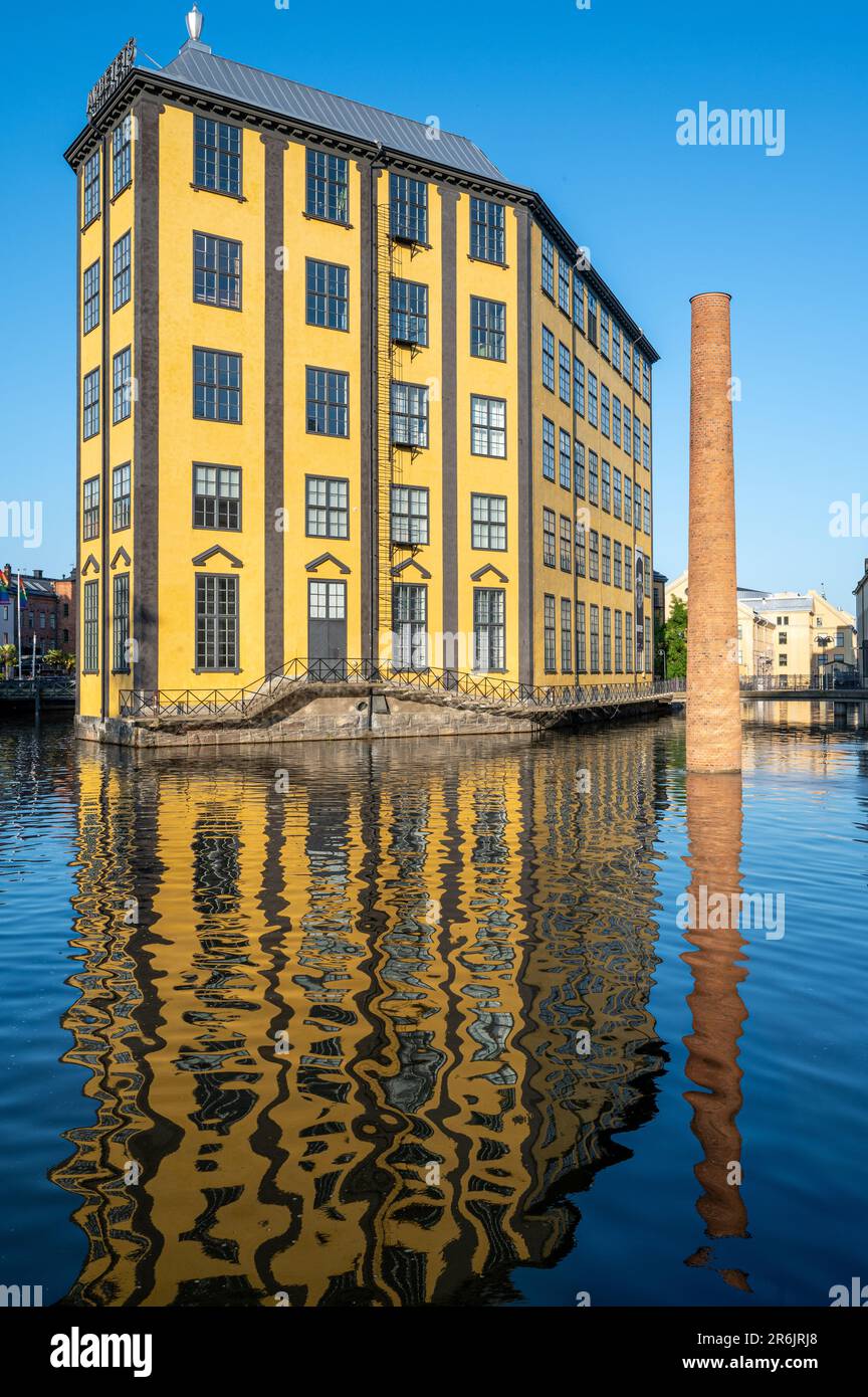 L'emblématique bâtiment Flatiron dans le paysage industriel historique ...
