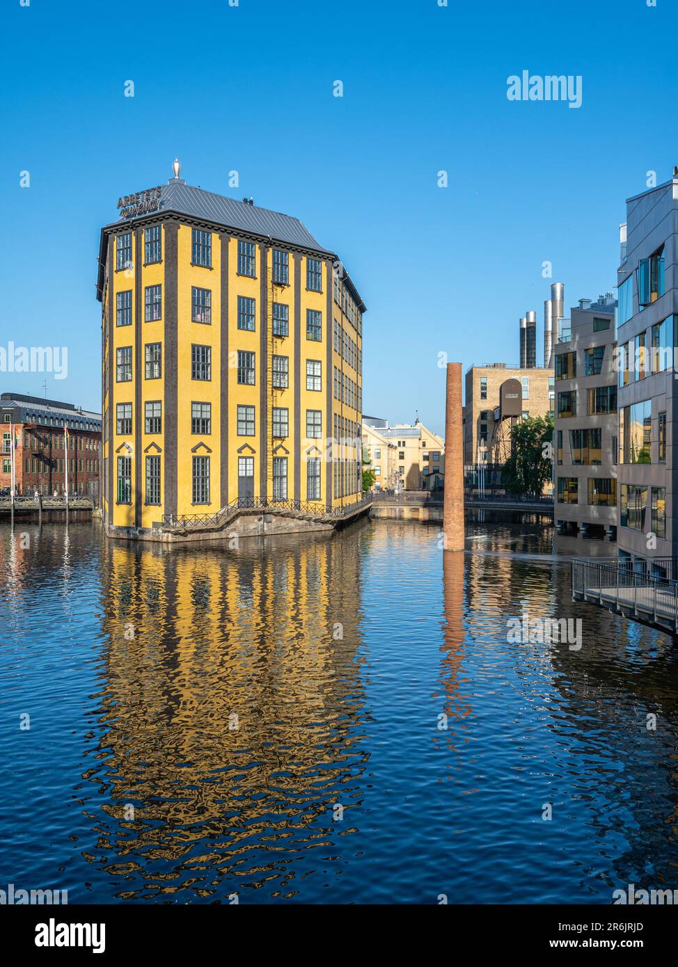 L'emblématique bâtiment Flatiron dans le paysage industriel historique ...