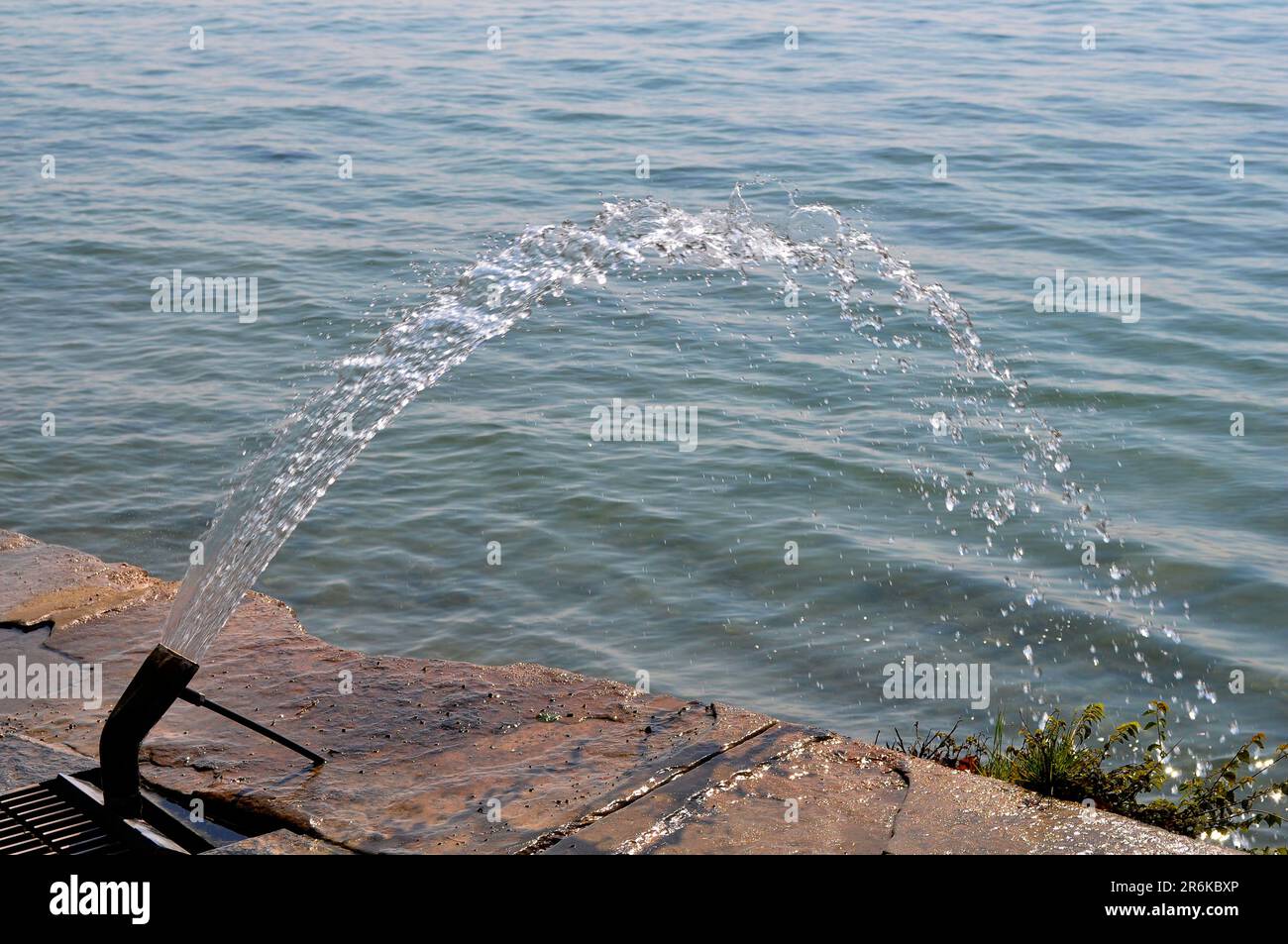 Fountain water drain Banque de photographies et d’images à haute ...