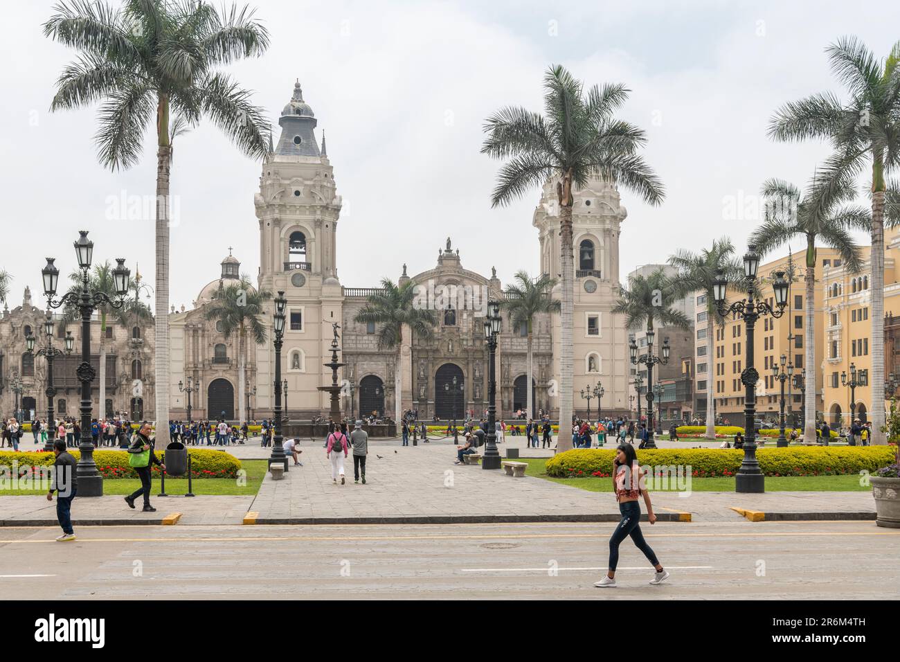 Plaza de america Banque de photographies et d’images à haute résolution ...