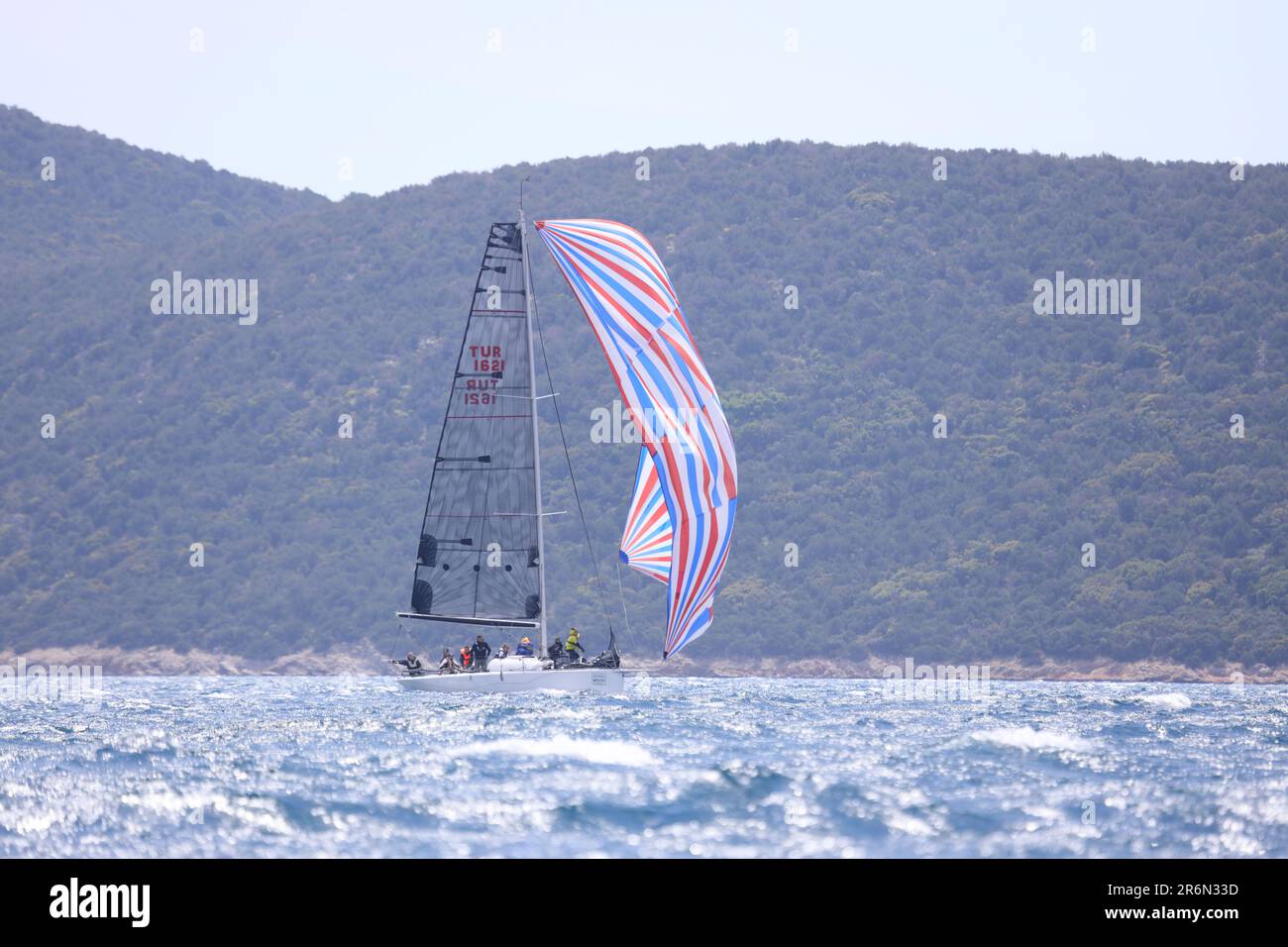 Bodrum, Turquie. 16 avril 2023 : les voiliers naviguent par temps ...