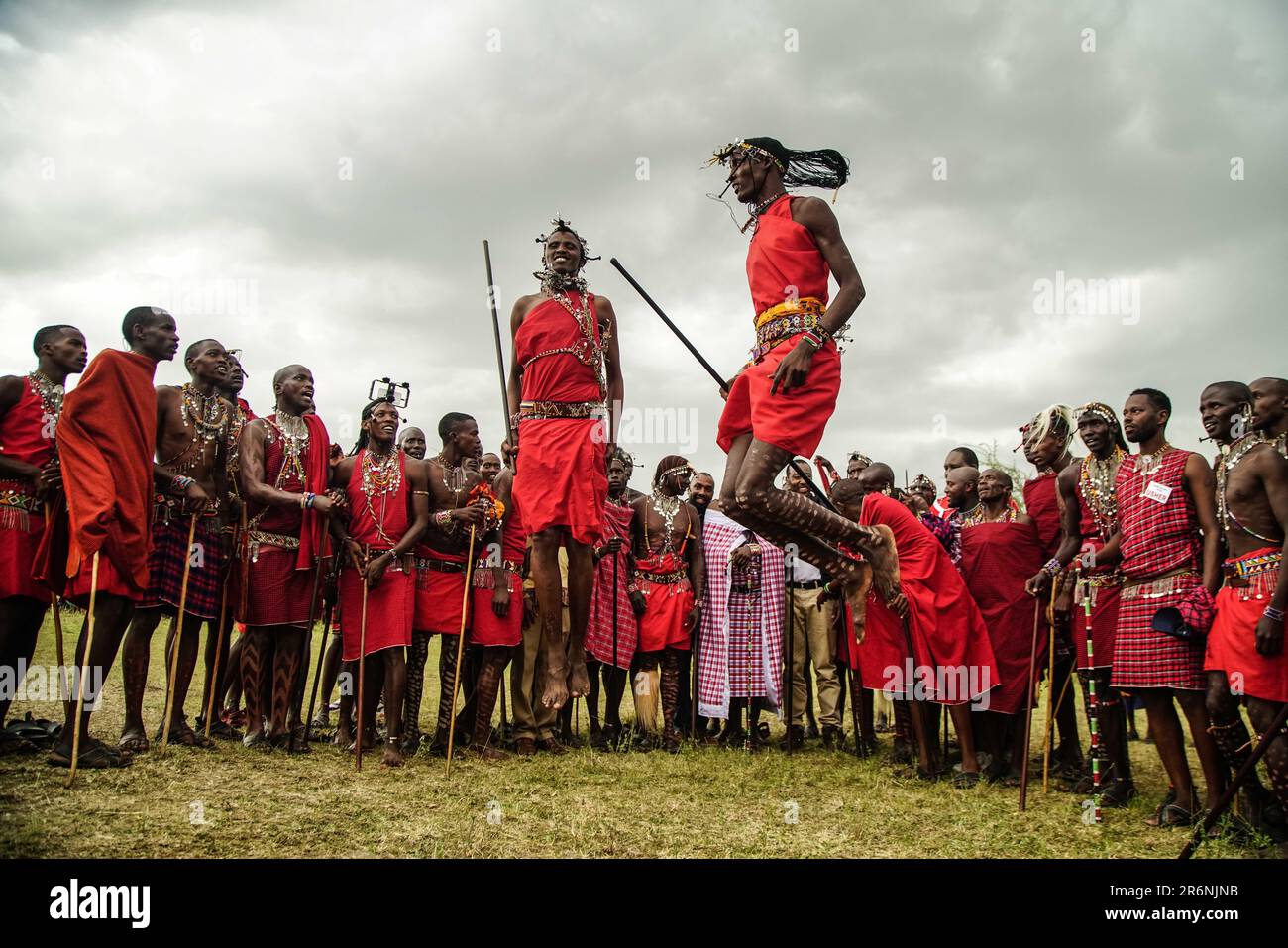 Narok, Kenya. 10th juin 2023. Les hommes de Maasai portant leurs tenues ...