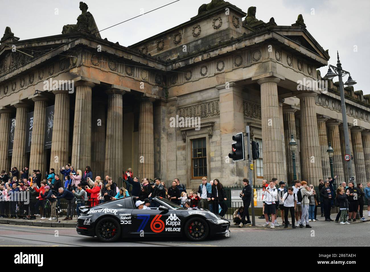 Edinburgh, Écosse, Royaume-Uni, 11 juin 2023. Des voitures hautes ...