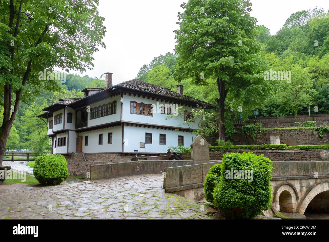 ETAR, GABROVO, BULGARIE- 29 mai 2023: Complexe ethnographique avec ...