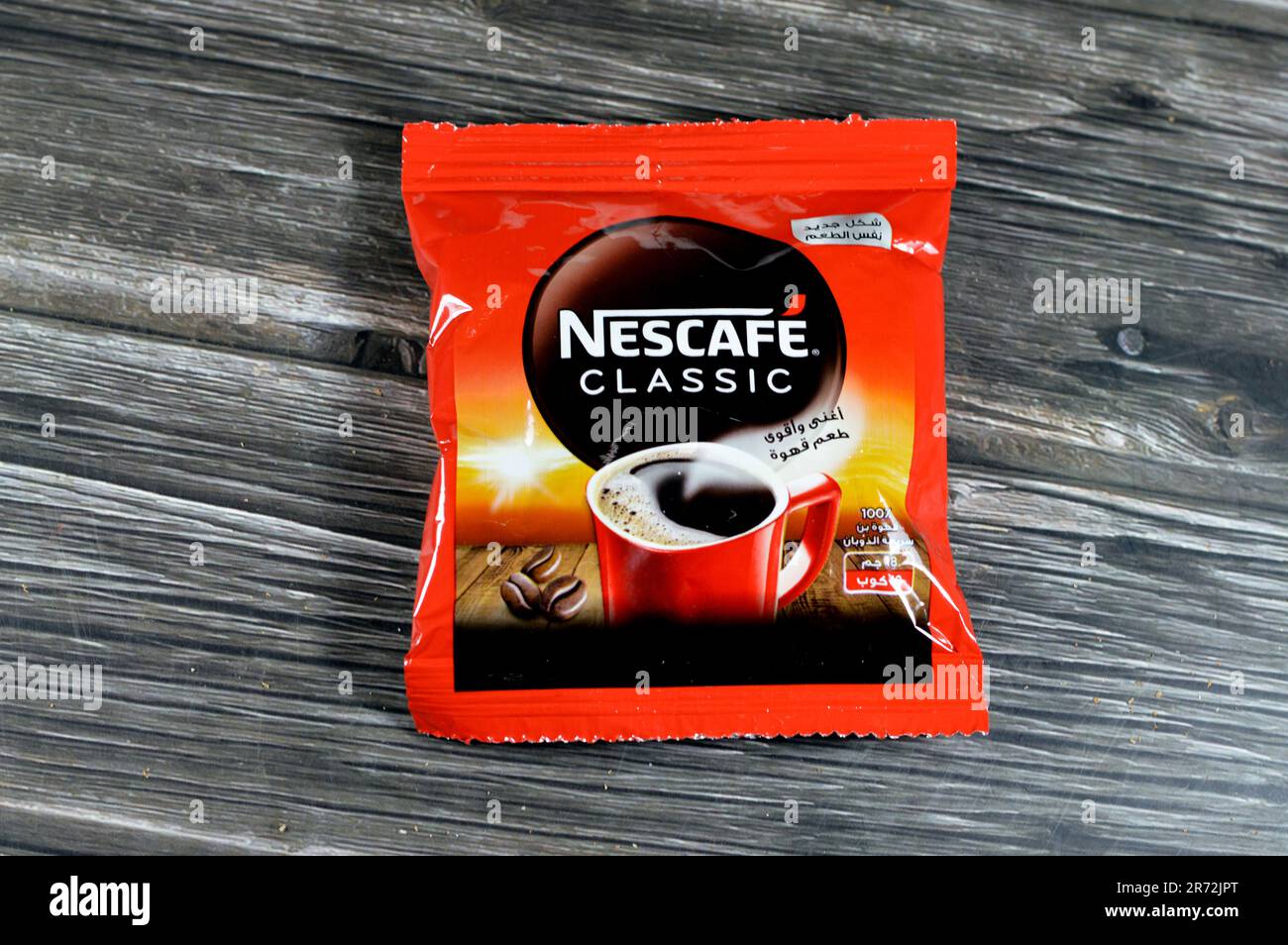 Le Caire, l'Egypte, 10 juin 2023: Nescafé sachet classique, Nescafé est ...