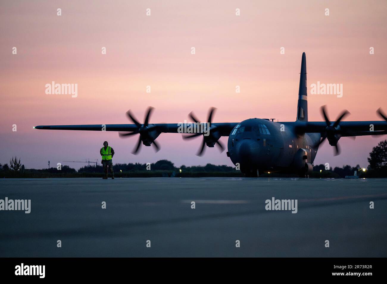 A ÉTATS-UNIS Avion C-130J Super Hercules de la Force aérienne affecté à ...