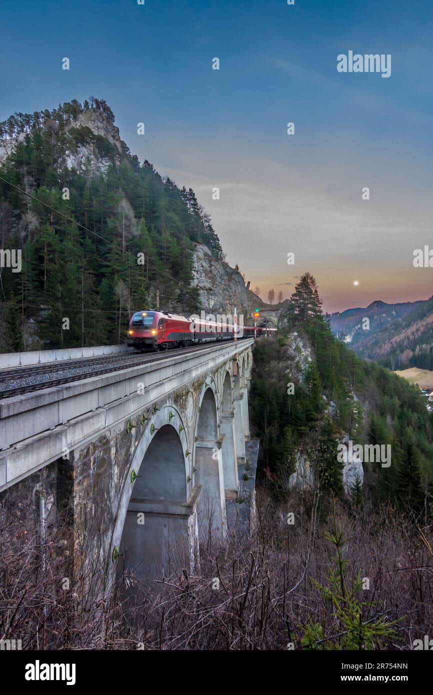 Breitenstein, Semmeringbahn (Semmering Railway), viaduc Krausel-Klause ...