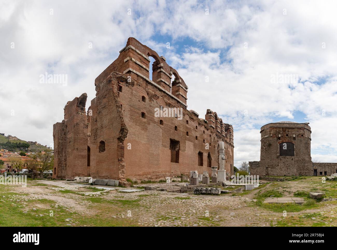 Red basilica Banque de photographies et d’images à haute résolution - Alamy