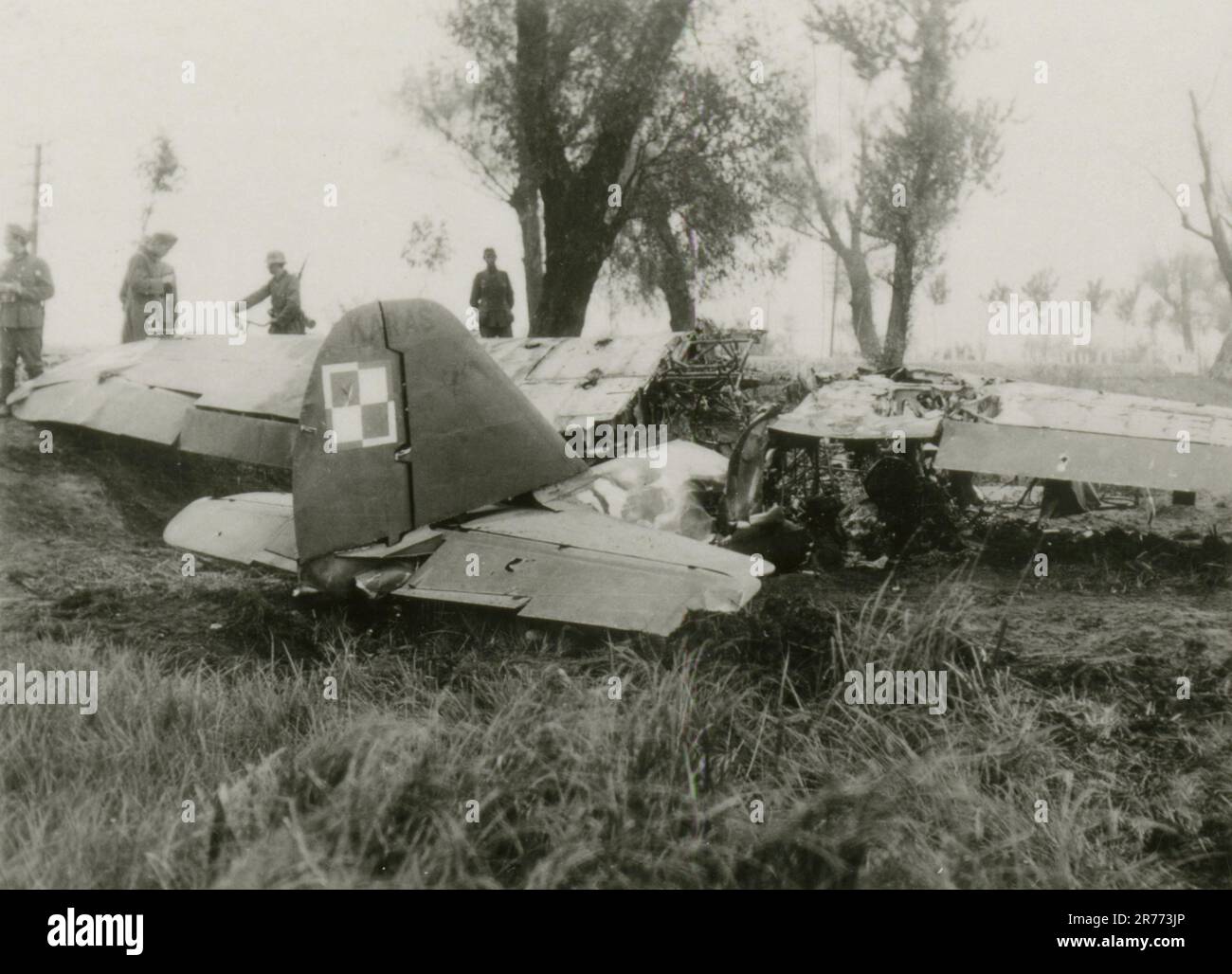 Photo prise par les Allemands montrant l'avion polonais, Varsovie ...