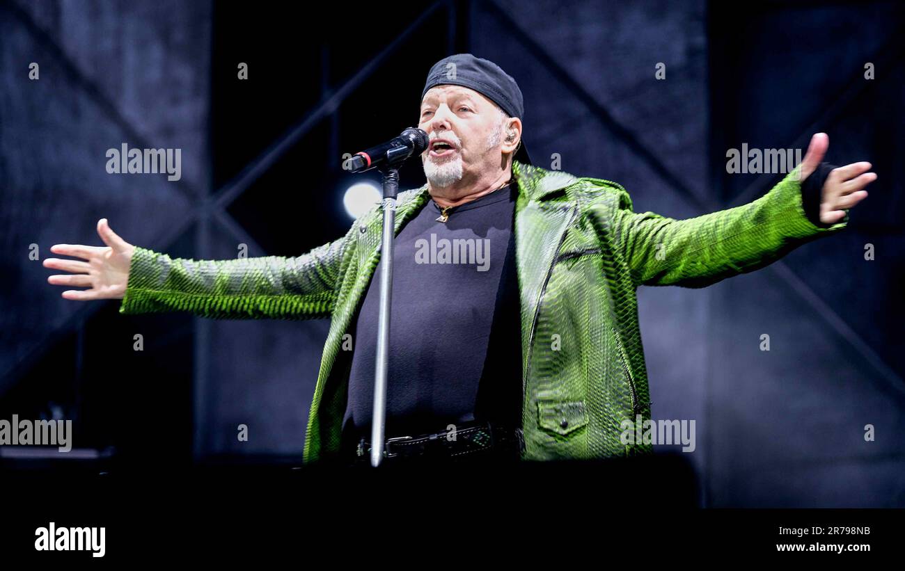 Vasco rossi live bologne 2023 Banque de photographies et d’images à ...