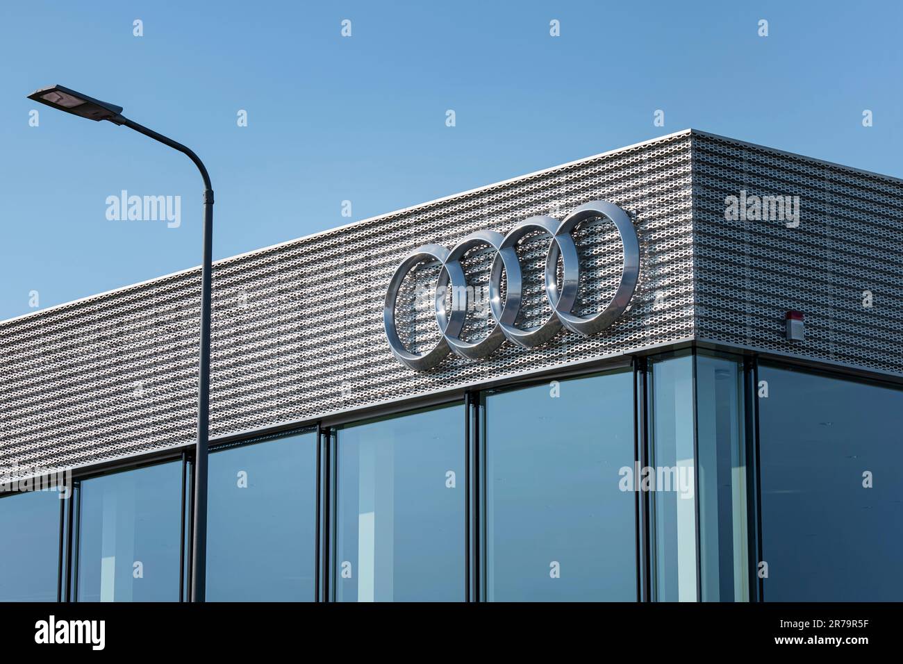 Automobile manufacturer Banque de photographies et d’images à haute ...