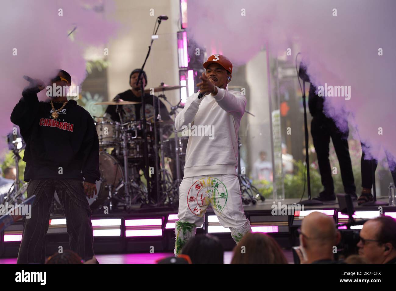 Son nouvel album s'embrasse Banque de photographies et d’images à haute ...