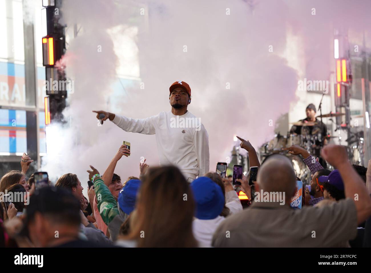 Son nouvel album s'embrasse Banque de photographies et d’images à haute ...