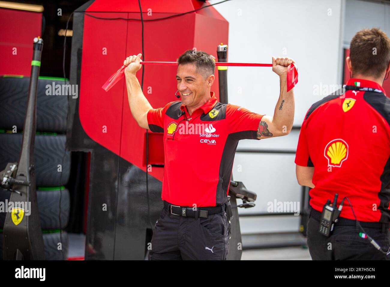 Scuderia Ferrari mécanicals à l'œuvre .au cours du jour 1 de LA FORMULE ...