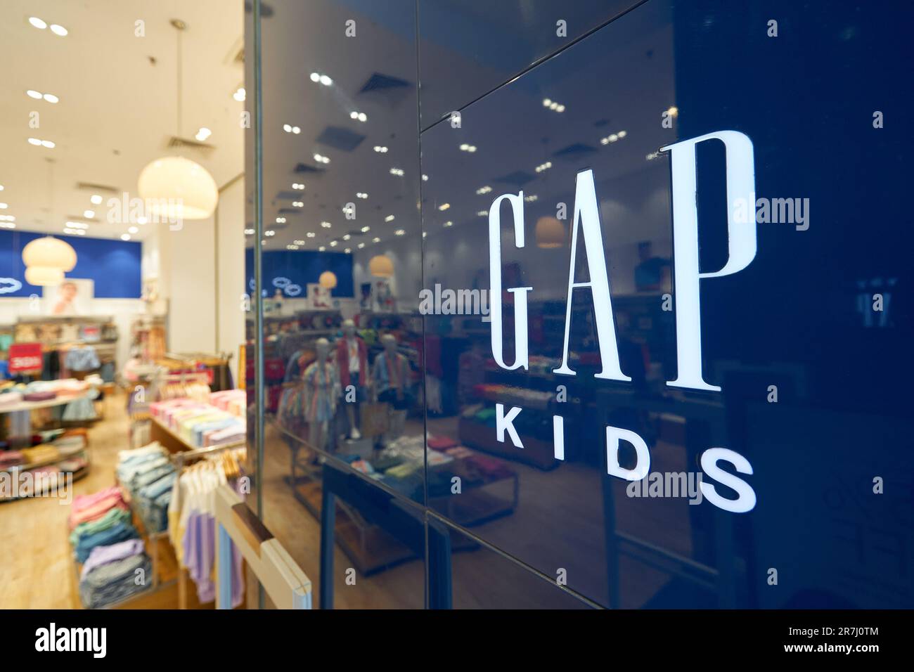 Logo gapkids Banque de photographies et d’images à haute résolution - Alamy
