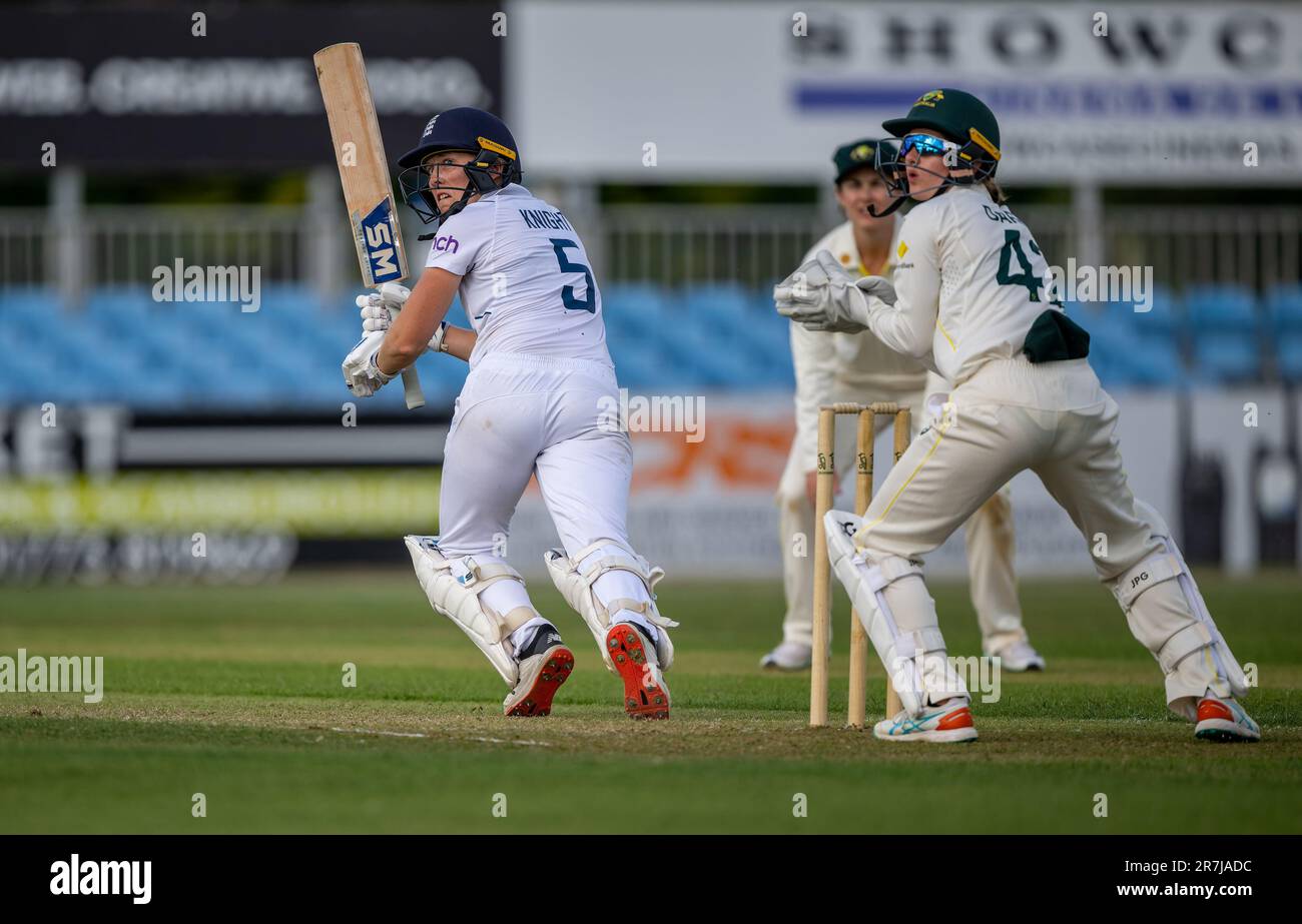 Capitaine Heather Knight battant pour l'Angleterre contre l'Australie A ...